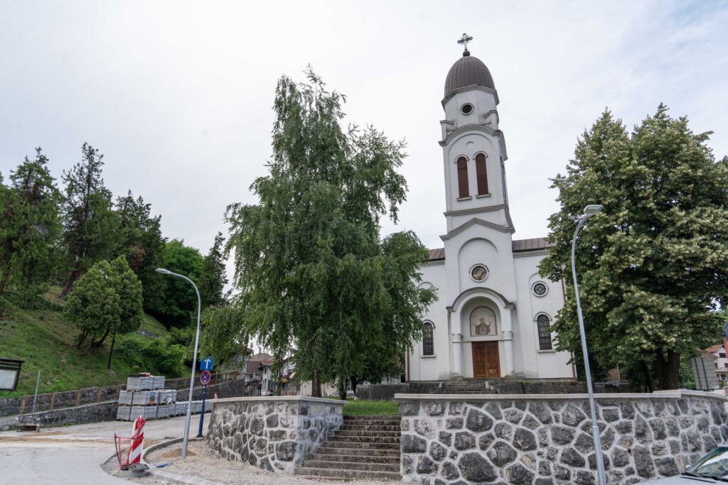 Crkva Svete Marije, Gradska džamija i Crkva rođenja Bogorodice - Visit Bosanska Krupa